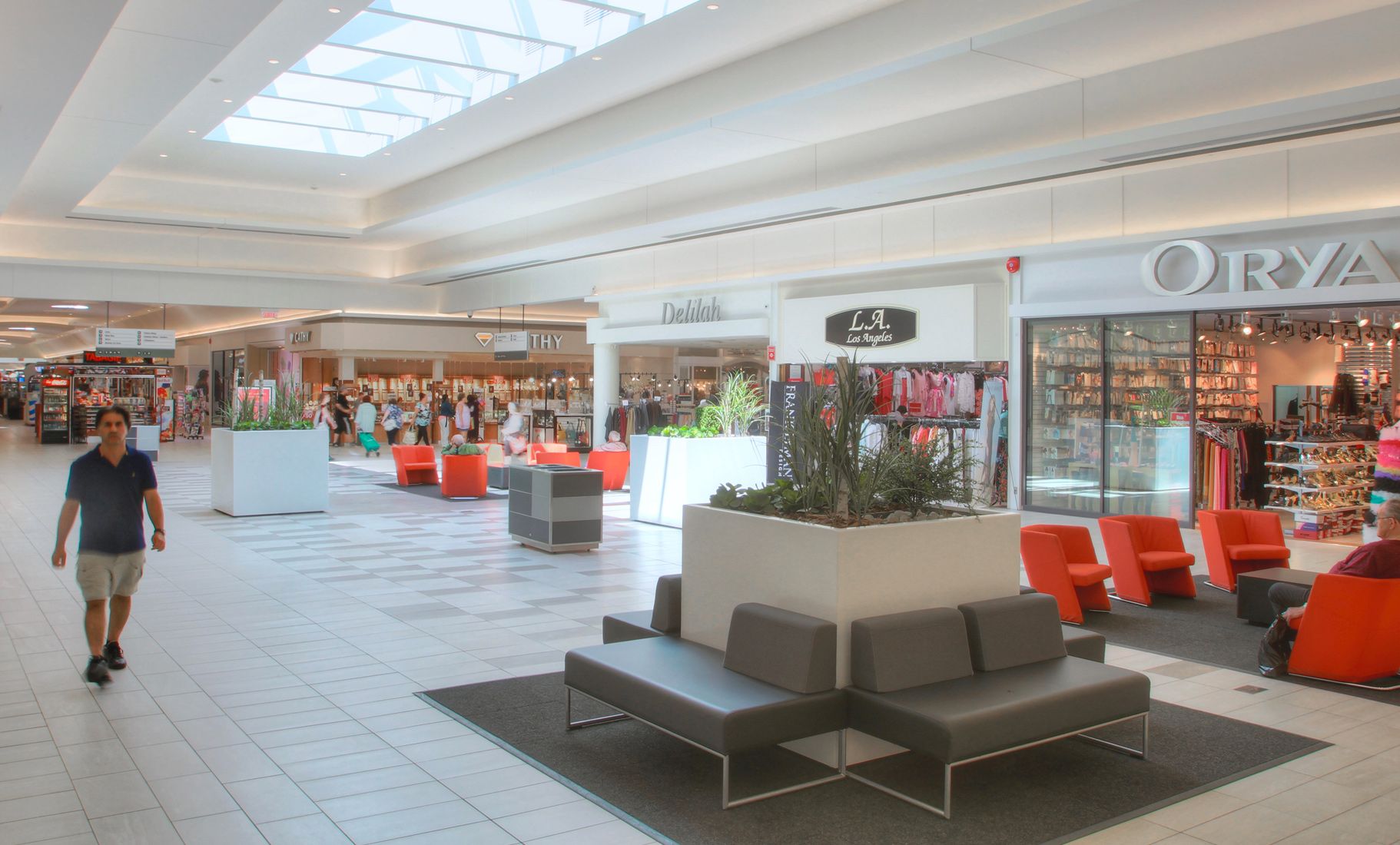 Location d'espace commercial - DUO | Centre Laval - Cominar