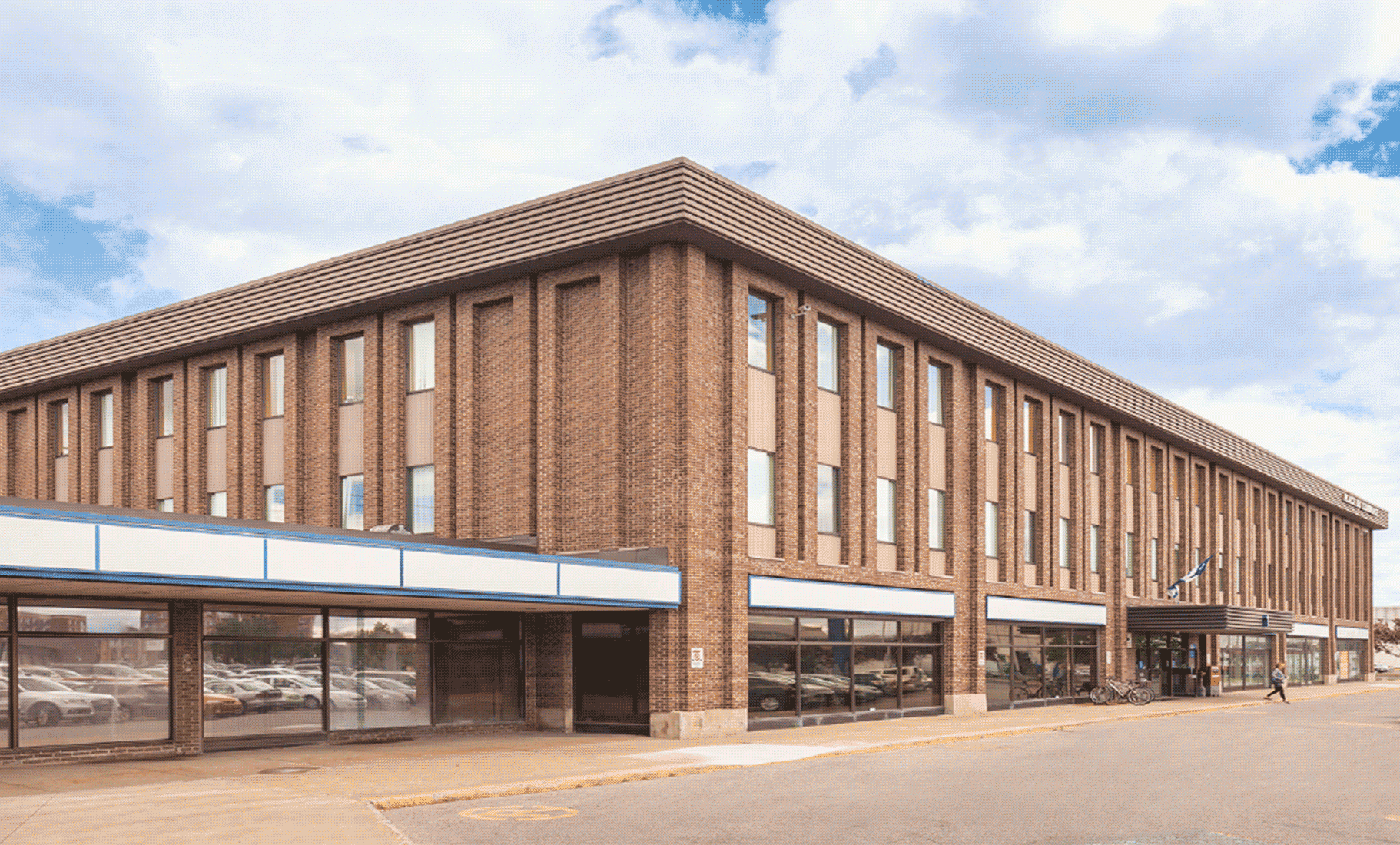 Commercial spaces leasing & rental - Place du Commerce - Cominar