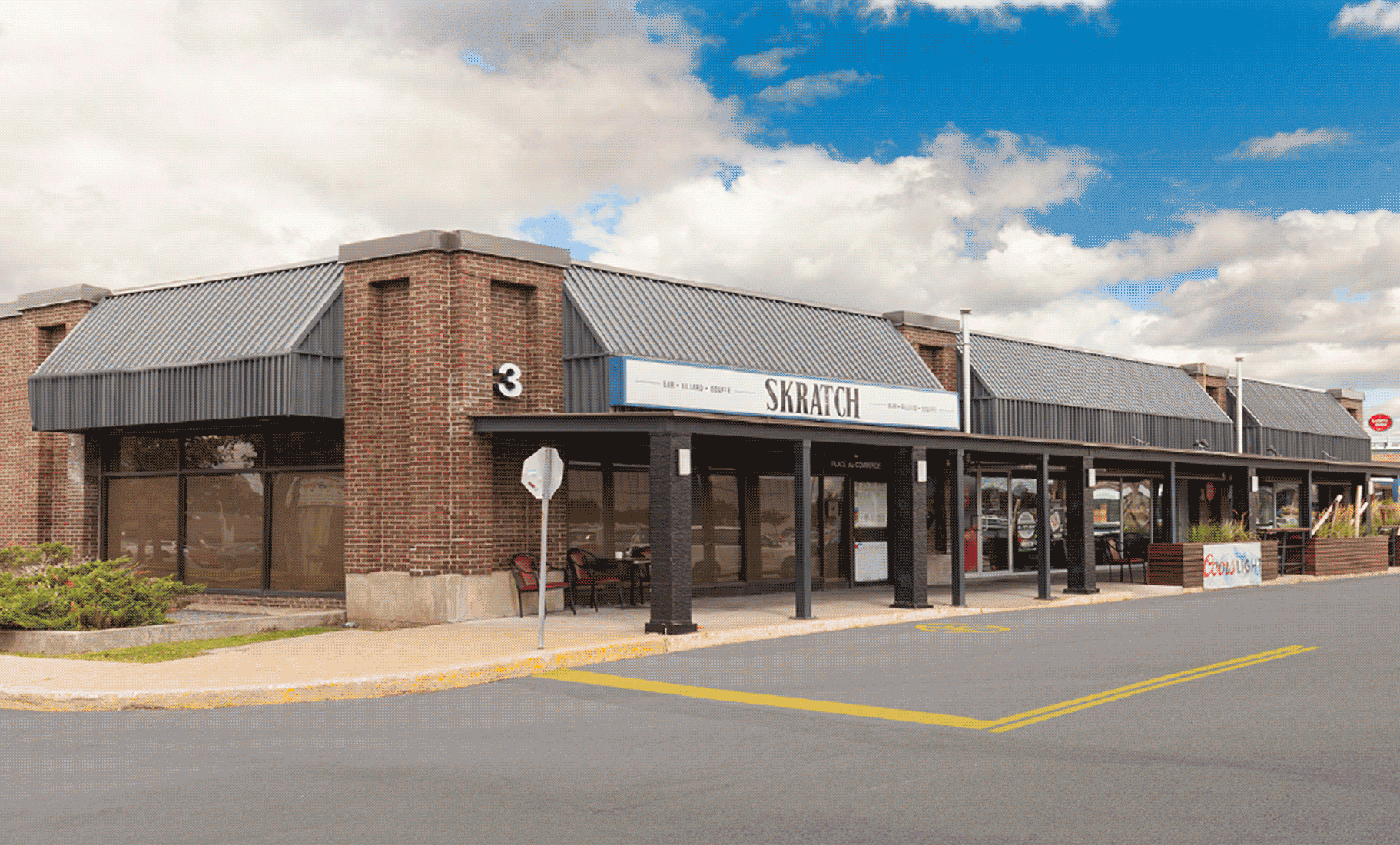 Commercial spaces leasing & rental - Place du Commerce - Cominar