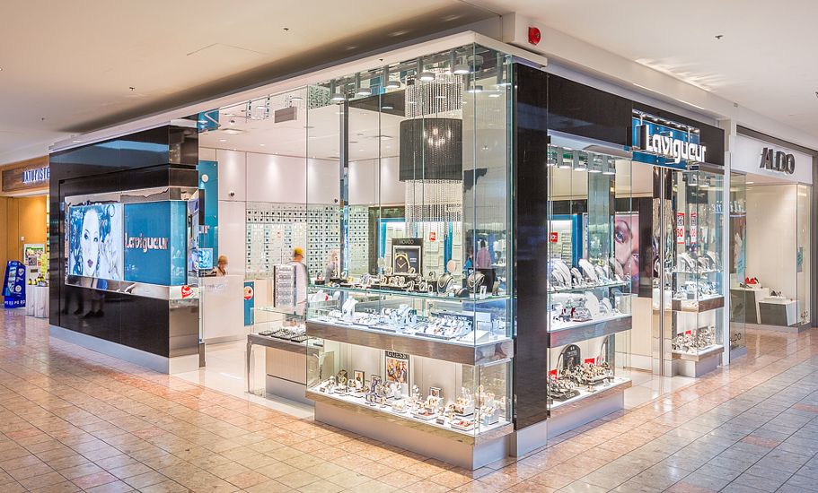 Location d'espace commercial - Galeries Rive Nord - Cominar